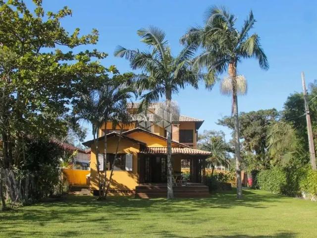 Casa / Sobrado para Venda em Florianópolis/SC São João do Rio Vermelho 3 Quartos