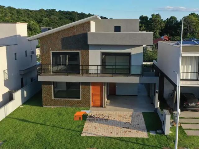 Casa / Sobrado para Venda em Florianópolis/SC São João do Rio Vermelho 4 Quartos
