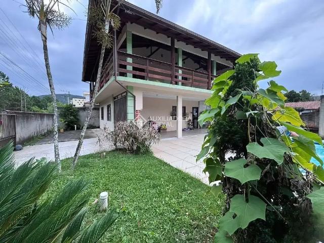 Casa / Sobrado para Venda em Florianópolis/SC São João do Rio Vermelho 5 Quartos