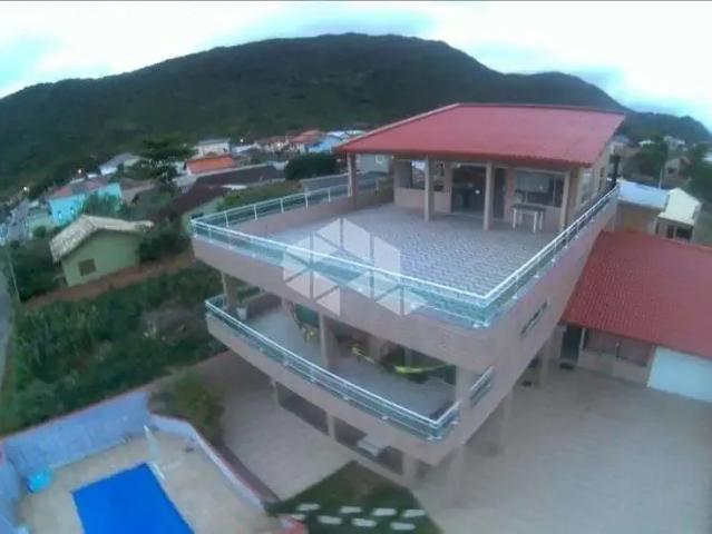 Casa / Sobrado para Venda em Florianópolis/SC São João do Rio Vermelho 5 Quartos