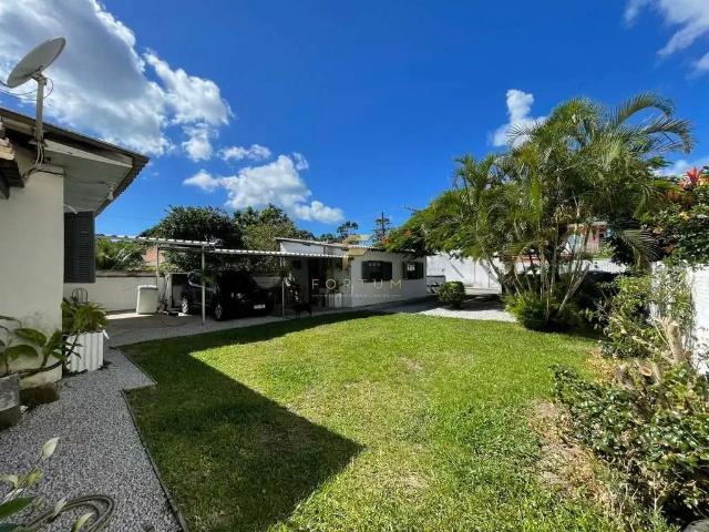 Casa / Sobrado para Venda em Florianópolis/SC São João do Rio Vermelho 5 Quartos
