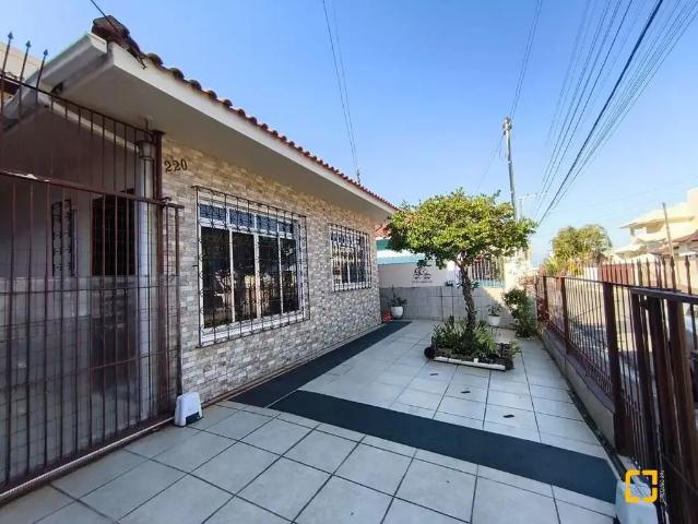 Casa / Sobrado para Venda em Florianópolis/SC Saco dos Limões 2 Quartos