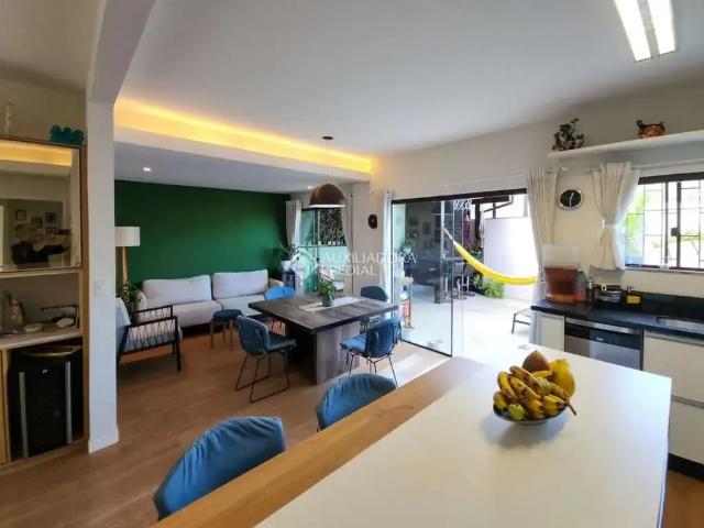 Casa / Sobrado para Venda em Florianópolis/SC Saco dos Limões 3 Quartos