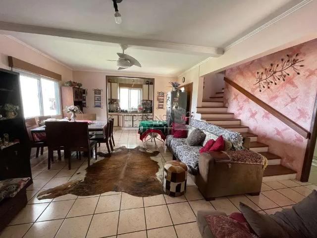 Casa / Sobrado para Venda em Florianópolis/SC Saco Grande 3 Quartos