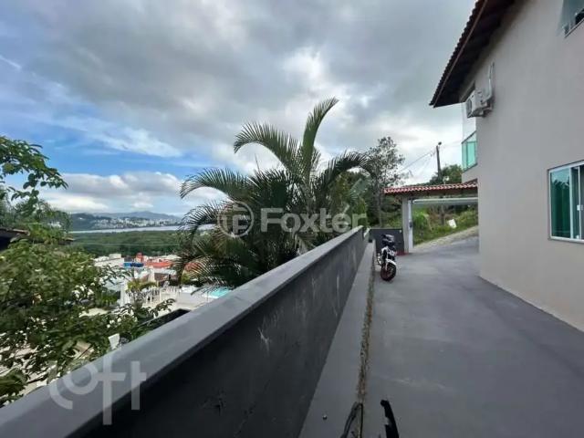 Casa / Sobrado para Venda em Florianópolis/SC Saco Grande 5 Quartos