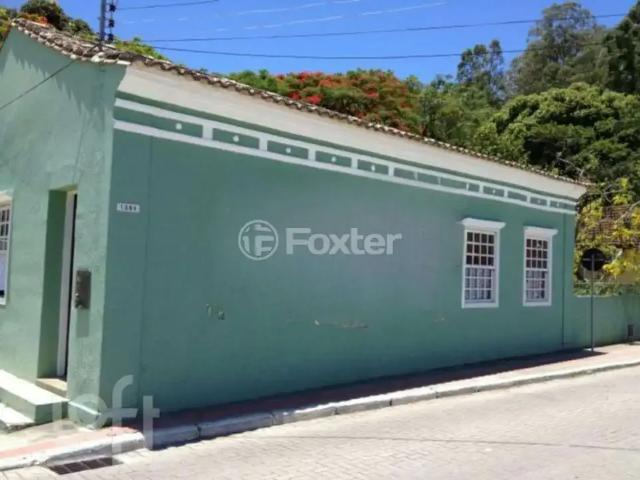 Casa / Sobrado para Venda em Florianópolis/SC Sambaqui 3 Quartos