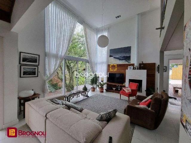 Casa / Sobrado para Venda em Florianópolis/SC Sambaqui 3 Quartos