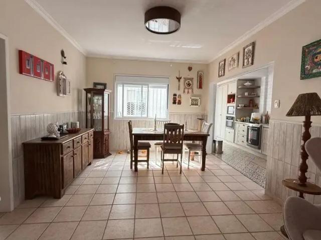 Casa / Sobrado para Venda em Florianópolis/SC Sambaqui 3 Quartos