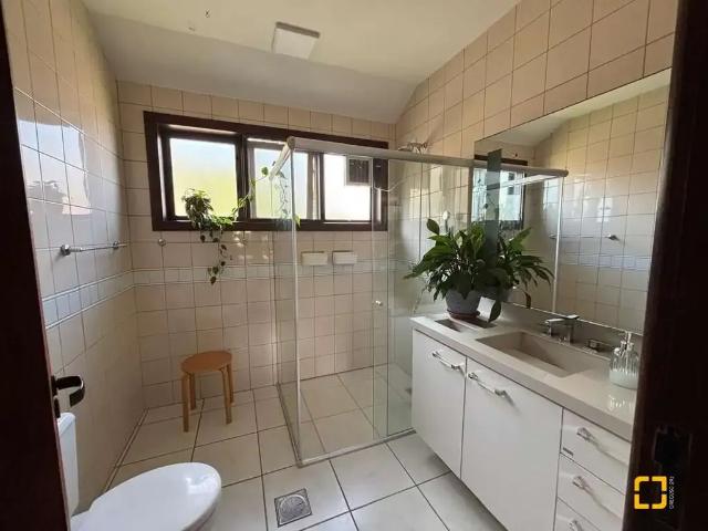 Casa / Sobrado para Venda em Florianópolis/SC Sambaqui 2 Quartos