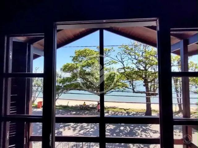 Casa / Sobrado para Venda em Florianópolis/SC Sambaqui 4 Quartos