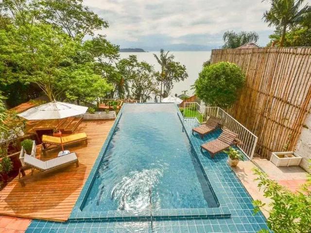 Casa / Sobrado para Venda em Florianópolis/SC Sambaqui 5 Quartos