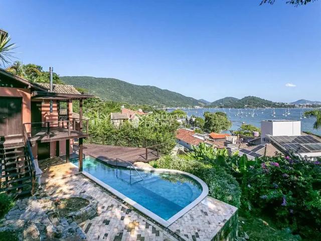 Casa / Sobrado para Venda em Florianópolis/SC Santo Antônio de Lisboa 5 Quartos