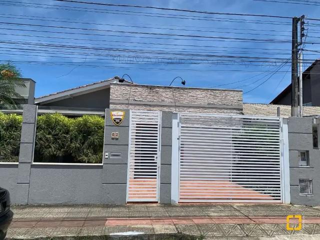 Casa / Sobrado para Venda em Florianópolis/SC Santa Mônica 3 Quartos