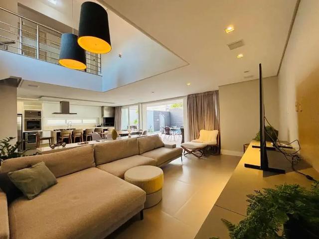 Casa / Sobrado para Venda em Florianópolis/SC Santa Mônica 3 Quartos