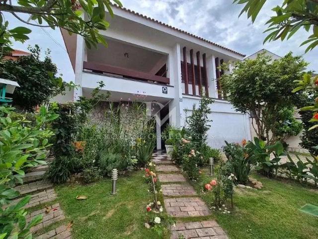 Casa / Sobrado para Venda em Florianópolis/SC Santa Mônica 3 Quartos