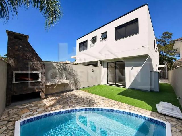 Casa / Sobrado para Venda em Florianópolis/SC Santa Mônica 3 Quartos