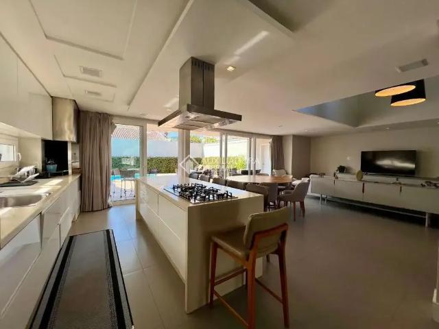 Casa / Sobrado para Venda em Florianópolis/SC Santa Mônica 3 Quartos