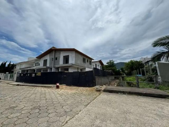 Casa / Sobrado para Venda em Florianópolis/SC Santa Mônica 3 Quartos