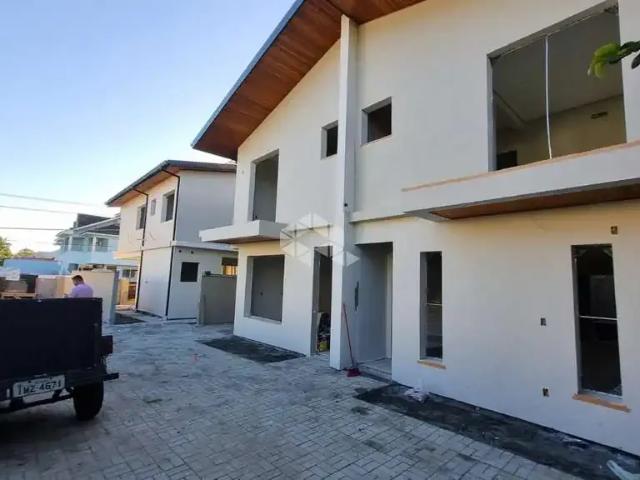 Casa / Sobrado para Venda em Florianópolis/SC Santa Mônica 3 Quartos