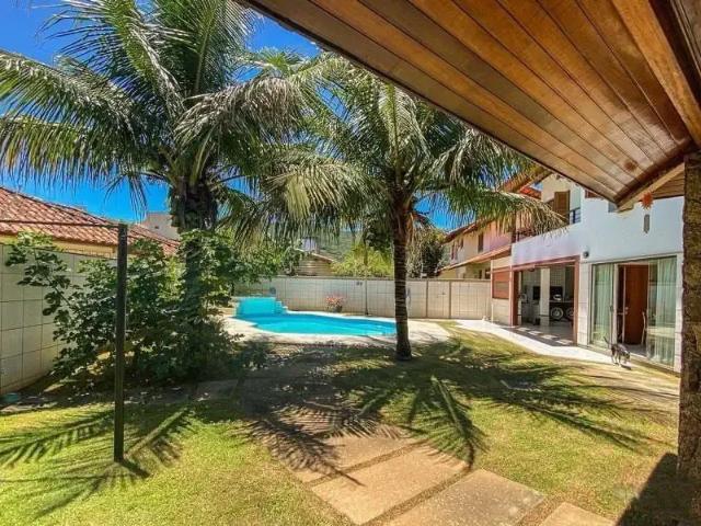 Casa / Sobrado para Venda em Florianópolis/SC Santa Mônica 4 Quartos