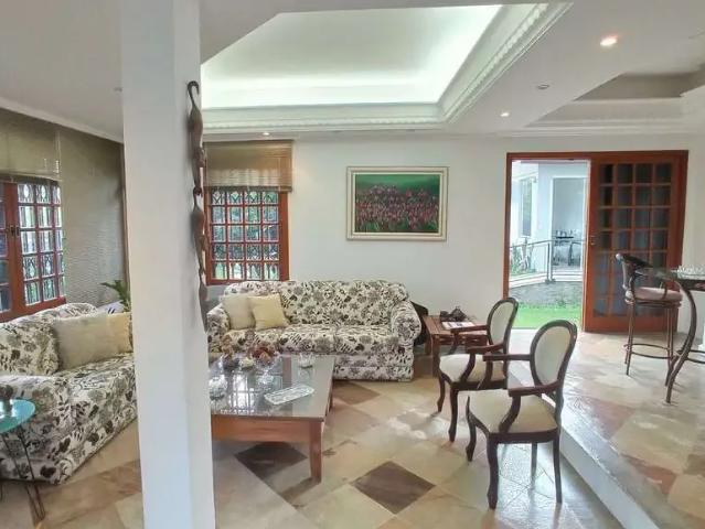 Casa / Sobrado para Venda em Florianópolis/SC Santa Mônica 4 Quartos