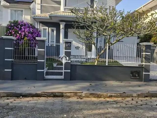 Casa / Sobrado para Venda em Florianópolis/SC Santa Mônica 4 Quartos