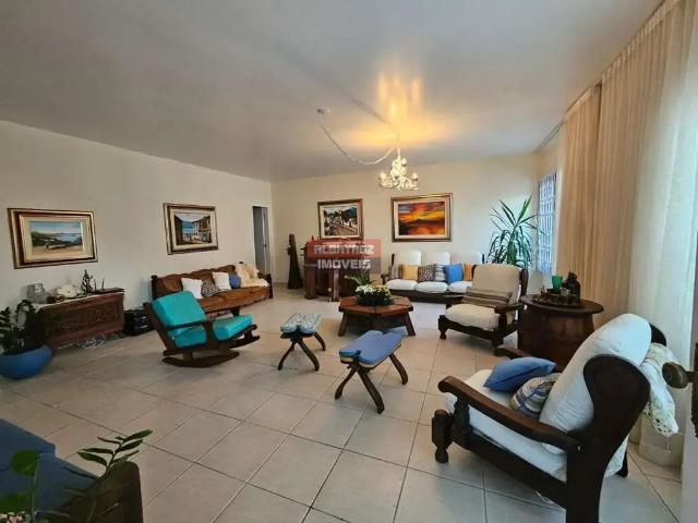 Casa / Sobrado para Venda em Florianópolis/SC Santa Mônica 4 Quartos
