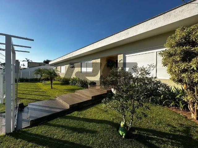 Casa / Sobrado para Venda em Florianópolis/SC Santa Mônica 5 Quartos