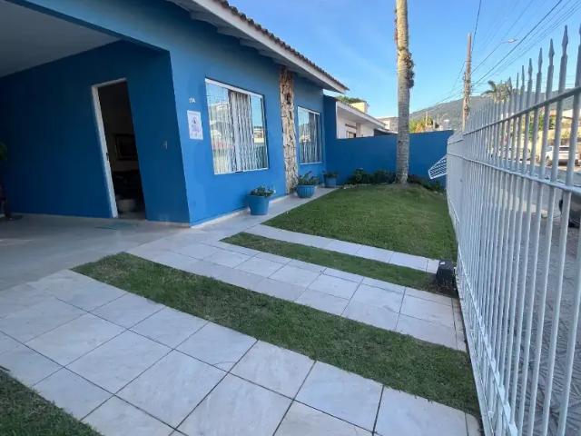 Casa / Sobrado para Venda em Florianópolis/SC Santa Mônica 5 Quartos