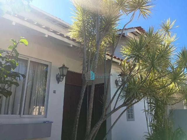 Casa / Sobrado para Venda em Florianópolis/SC Santa Mônica 6 Quartos