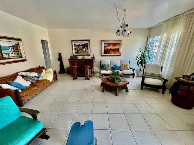 Casa / Sobrado para Venda em Florianópolis/SC Santa Mônica 7 Quartos
