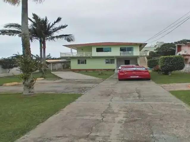 Casa / Sobrado para Venda em Florianópolis/SC Santinho 4 Quartos