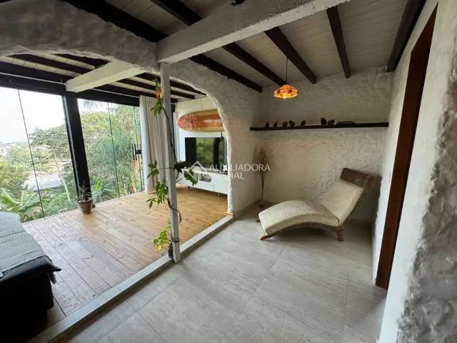 Casa / Sobrado para Venda em Florianópolis/SC Ponta das Canas 4 Quartos