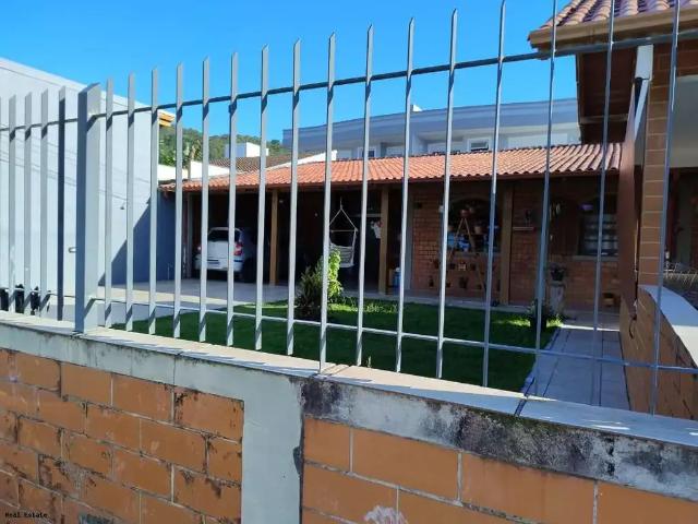 Casa / Sobrado para Venda em Florianópolis/SC Ponta das Canas 4 Quartos