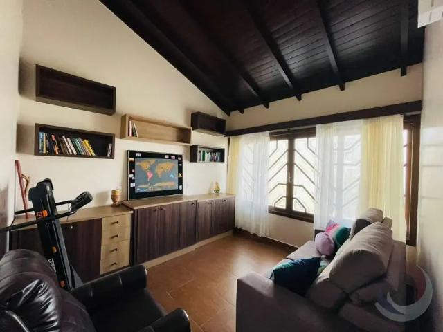 Casa / Sobrado para Venda em Florianópolis/SC Pantanal 4 Quartos