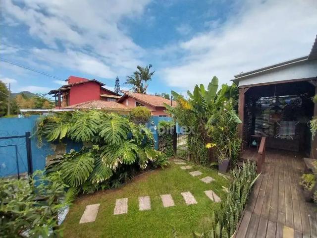 Casa / Sobrado para Venda em Florianópolis/SC Pântano do Sul 3 Quartos