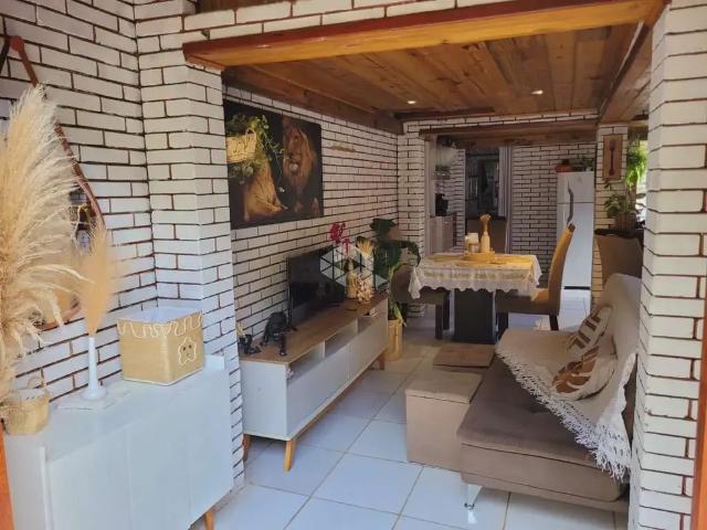 Casa / Sobrado para Venda em Florianópolis/SC Pântano do Sul 2 Quartos
