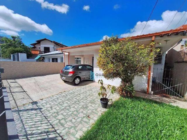 Casa / Sobrado para Venda em Florianópolis/SC Parque São Jorge 4 Quartos