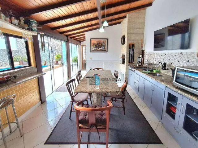 Casa / Sobrado para Venda em Florianópolis/SC Parque São Jorge 4 Quartos