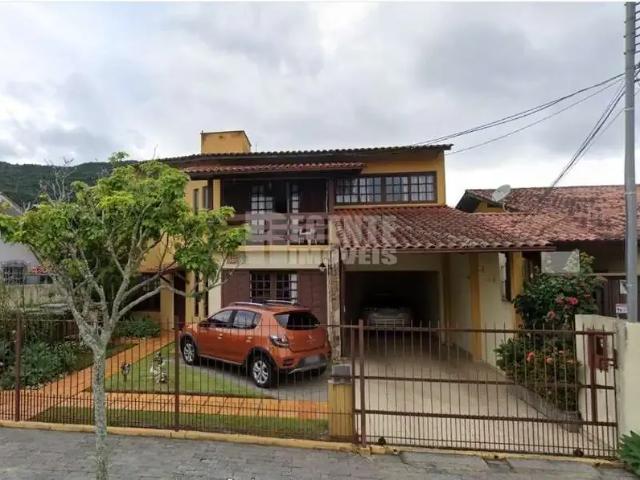 Casa / Sobrado para Venda em Florianópolis/SC Parque São Jorge 6 Quartos