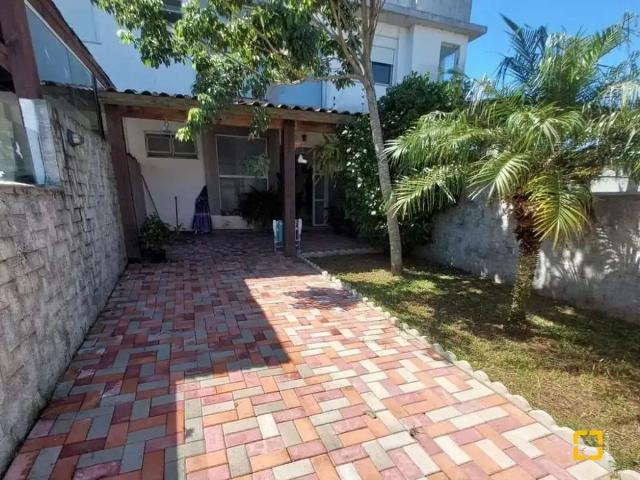 Casa / Sobrado para Venda em Florianópolis/SC Ribeirão da Ilha 2 Quartos
