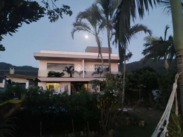 Casa / Sobrado para Venda em Florianópolis/SC Ribeirão da Ilha 3 Quartos