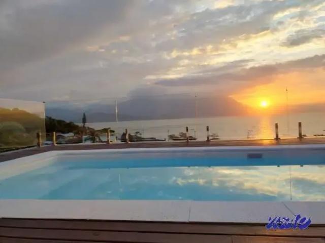 Casa / Sobrado para Venda em Florianópolis/SC Ribeirão da Ilha 3 Quartos