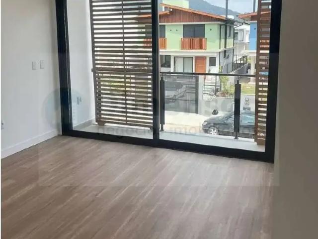 Casa / Sobrado para Venda em Florianópolis/SC Rio Tavares 3 Quartos