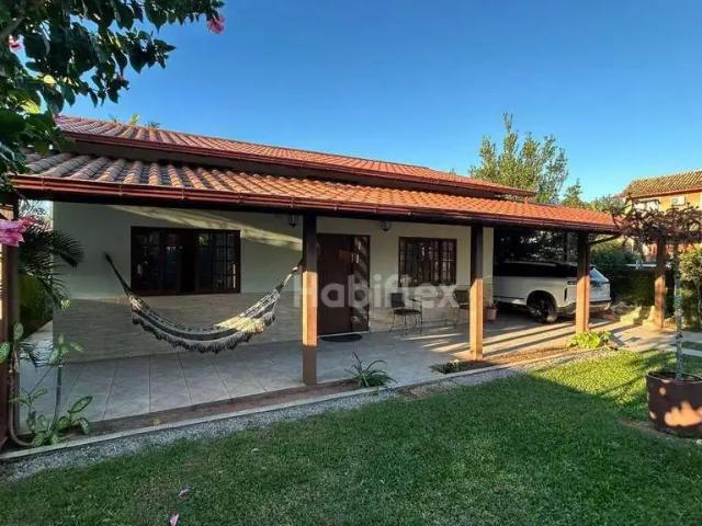 Casa / Sobrado para Venda em Florianópolis/SC Rio Tavares 3 Quartos