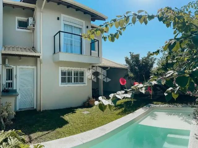 Casa / Sobrado para Venda em Florianópolis/SC Rio Tavares 3 Quartos