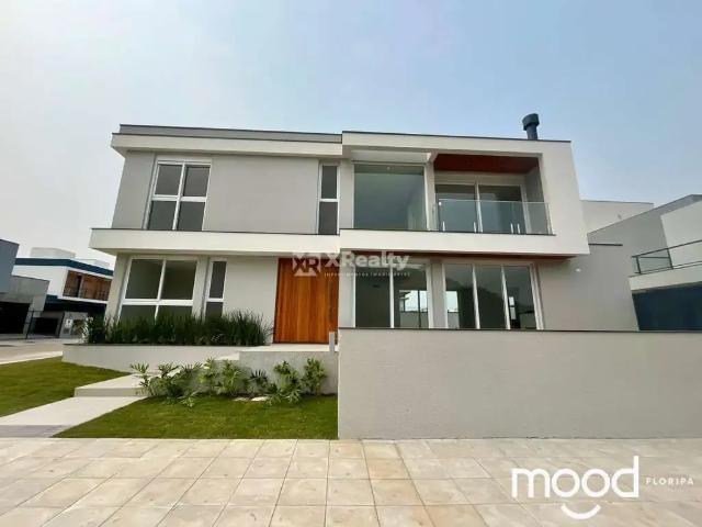 Casa / Sobrado para Venda em Florianópolis/SC Rio Tavares 3 Quartos