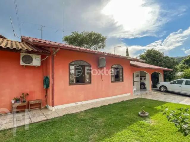 Casa / Sobrado para Venda em Florianópolis/SC Rio Tavares 3 Quartos