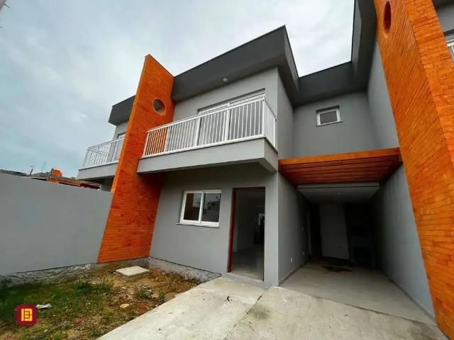 Casa / Sobrado para Venda em Florianópolis/SC Rio Tavares 2 Quartos