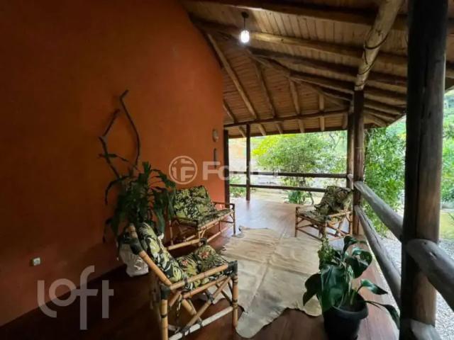 Casa / Sobrado para Venda em Florianópolis/SC Rio Tavares 2 Quartos